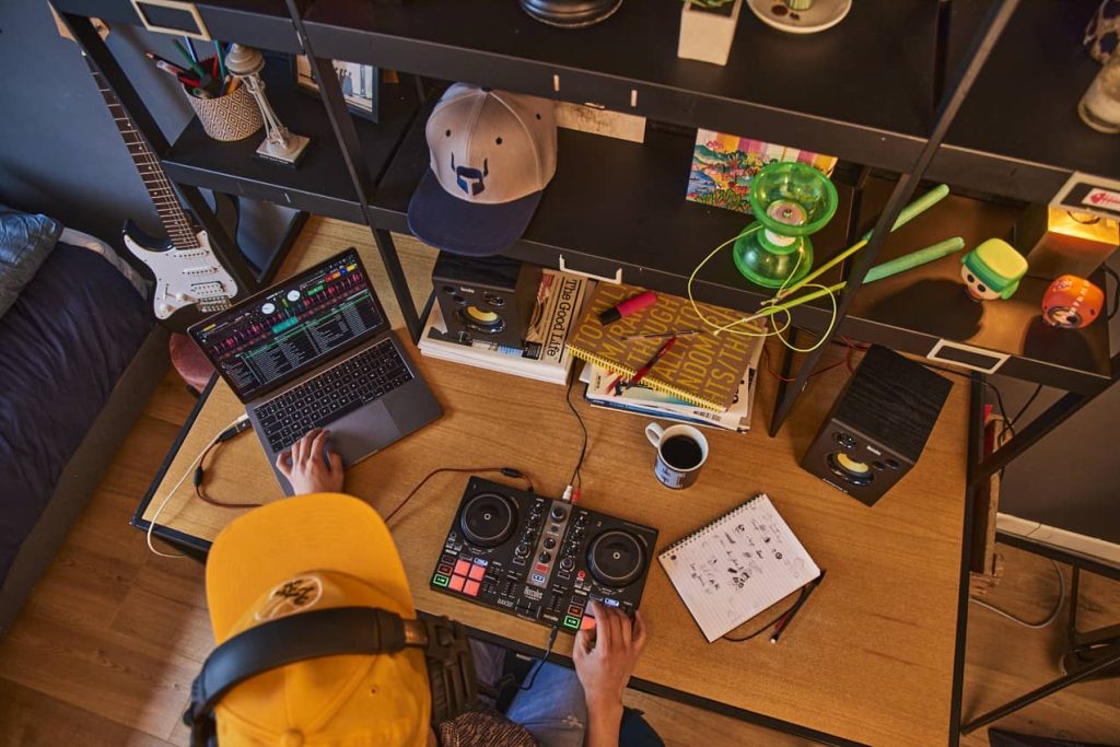 Hercules DJControl Inpulse 200 MK2: Hardware & Software Refresh - Hercules