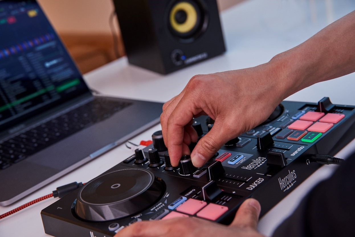 Hercules DJControl Inpulse 200 MK2: Aggiornamento Hardware e Software - Hercules